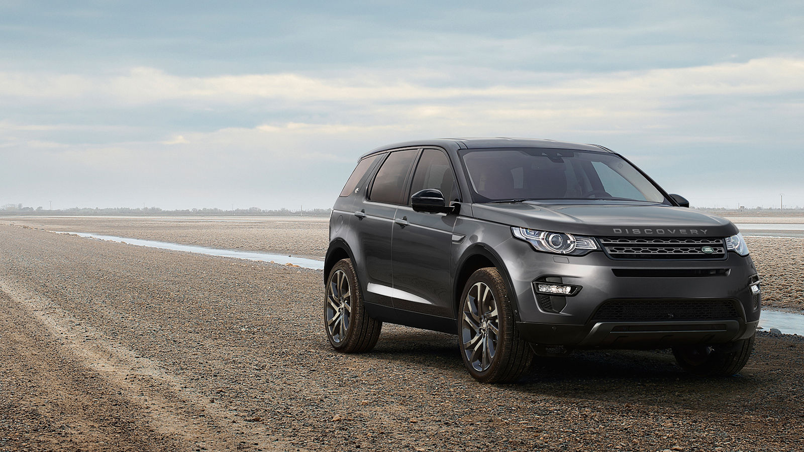 Luxury Sedan, Sports & 4x4 Cars | Land Rover Singapore