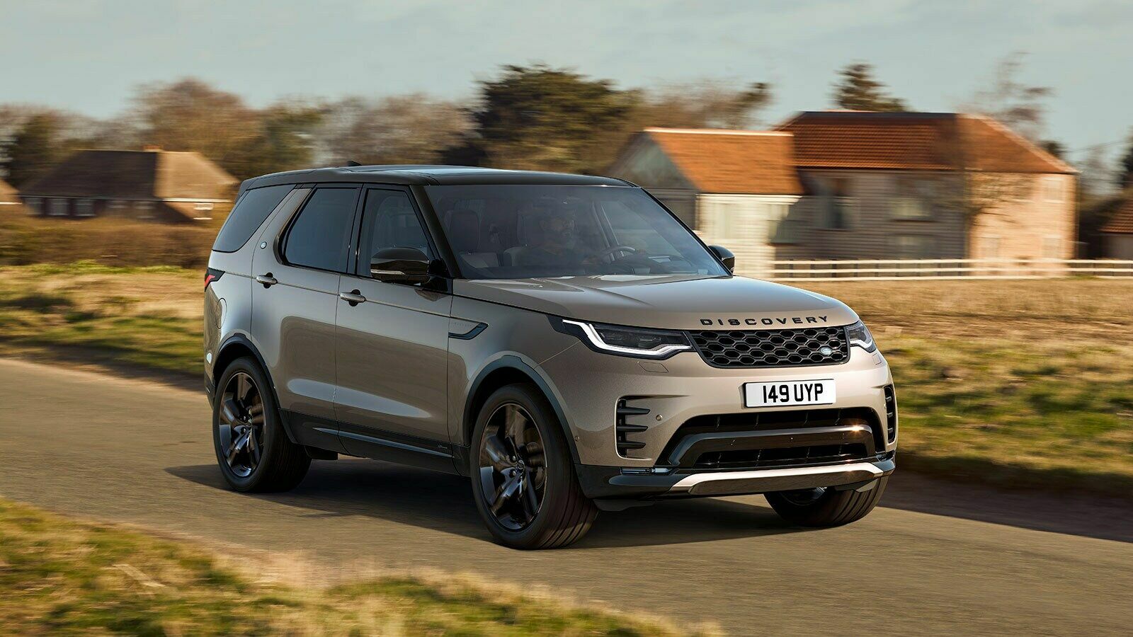 Discovery | 7-seat Family SUV | Exterior Gallery | Land Rover Hong Kong