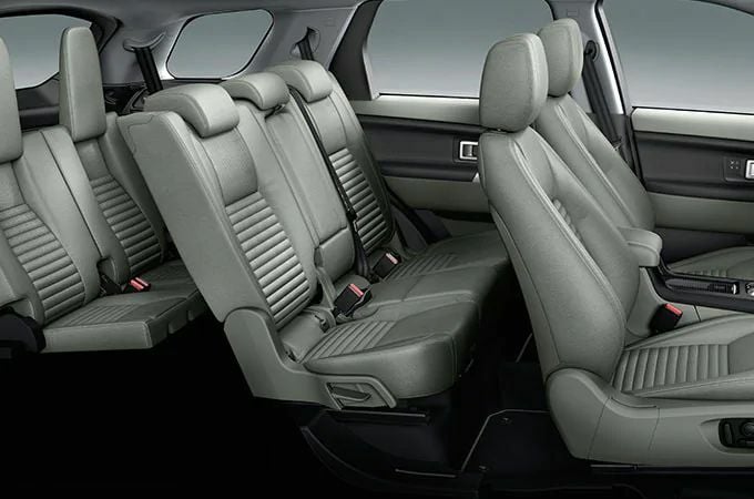 7 Seater Cars - Model Range | Land Rover KSA