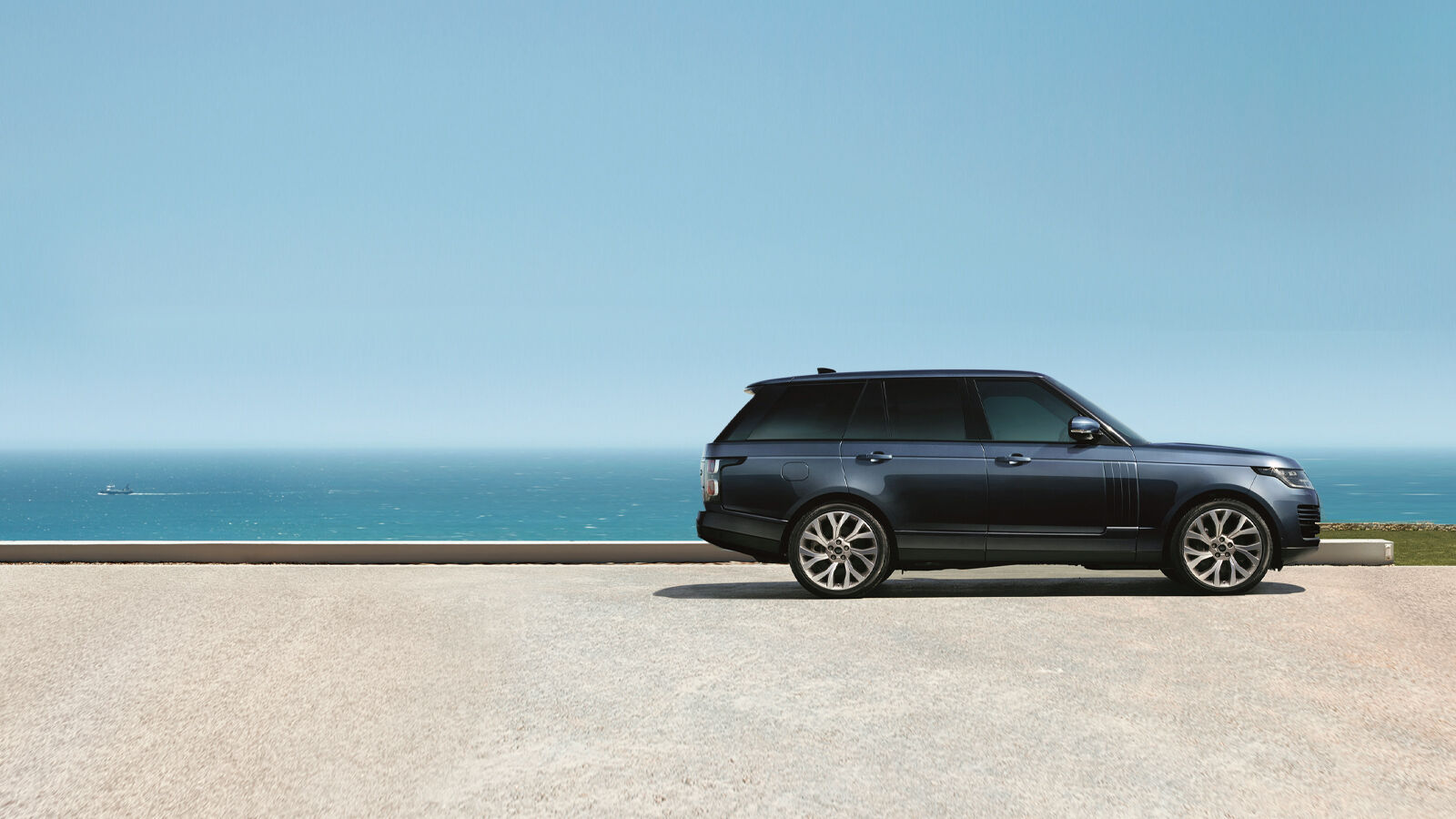 Land Rover 4x4 Cars & Luxury SUV | Land Rover UAE